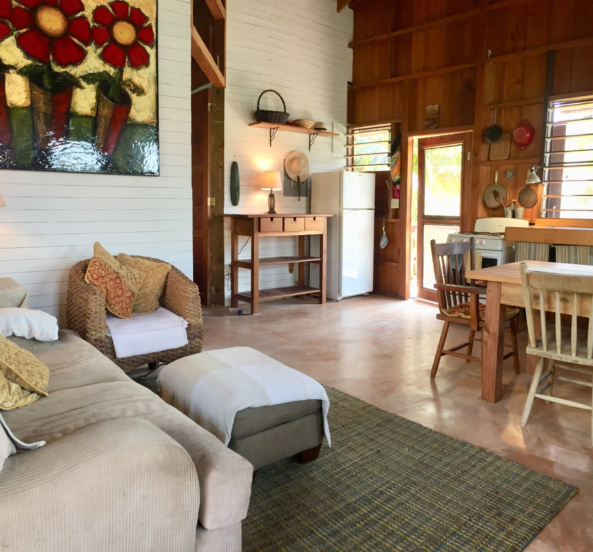 House Pics and Info – Corner Casa – Caye Caulker